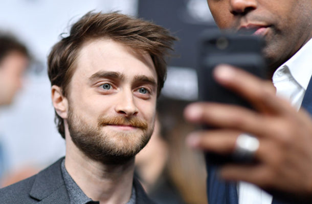 Daniel Radcliffe Tells Tom Brady to ‘Take That MAGA Hat Out’ of Locker ...