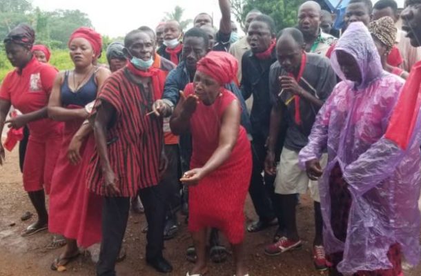 Government abandons 1D1F road in Ho Municipality - The Ghana Guardian News