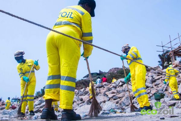 EcoZoil Takes Coastal clean up exercise to Central Region - The Ghana ...