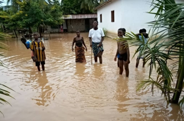 Floods destroy homes and property at Aflao - The Ghana Guardian News