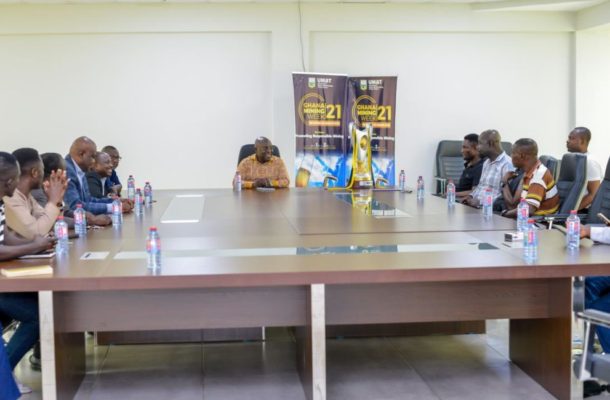 Medeama SC presents Ghana Premier League trophy to UMaT VC - The Ghana ...