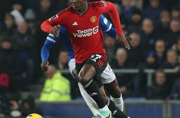 Gary Neville commends rising star Kobbie Mainoo's outstanding debut for ...